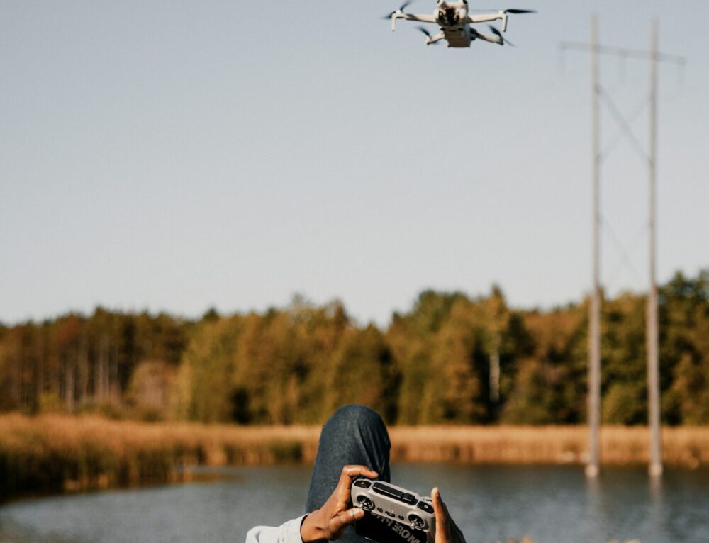 How to Be an Effective Visual Observer for Drone Missions - ABJ Drone Academy